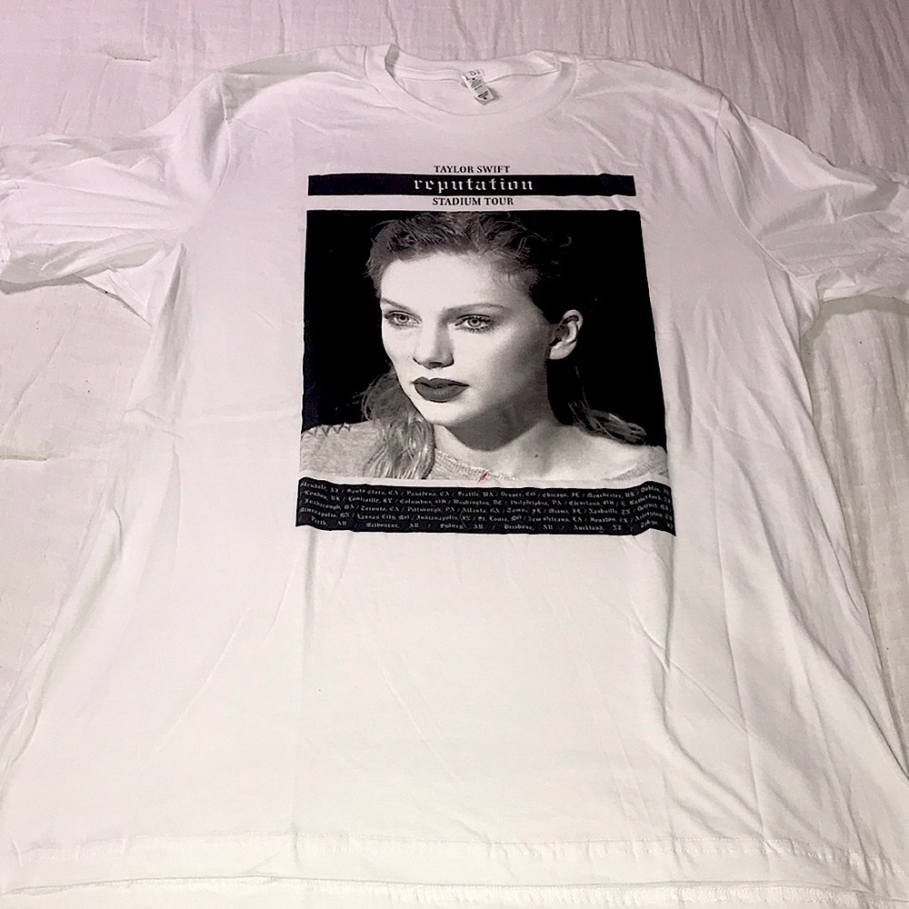 Taylor Swift “Reputation” Stadium Tour Tee - Gem